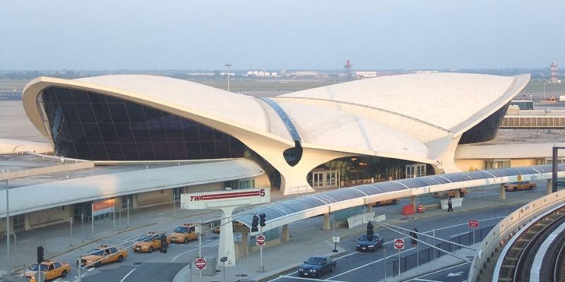 Alaska Airlines Overview & Facilities at JFK Terminal